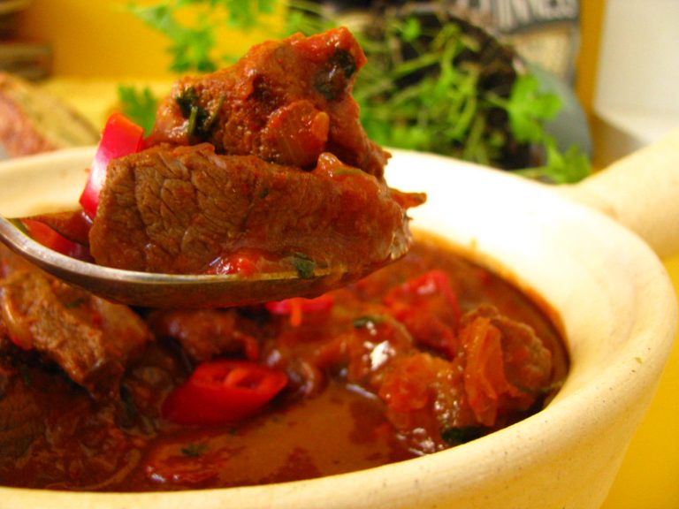 Hovädzí guláš | Míniny recepty